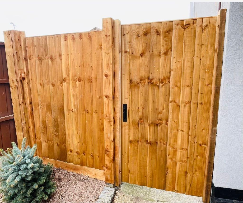 Gate | Closeboard 1800mm High x 900mm Wide | Fully Framed